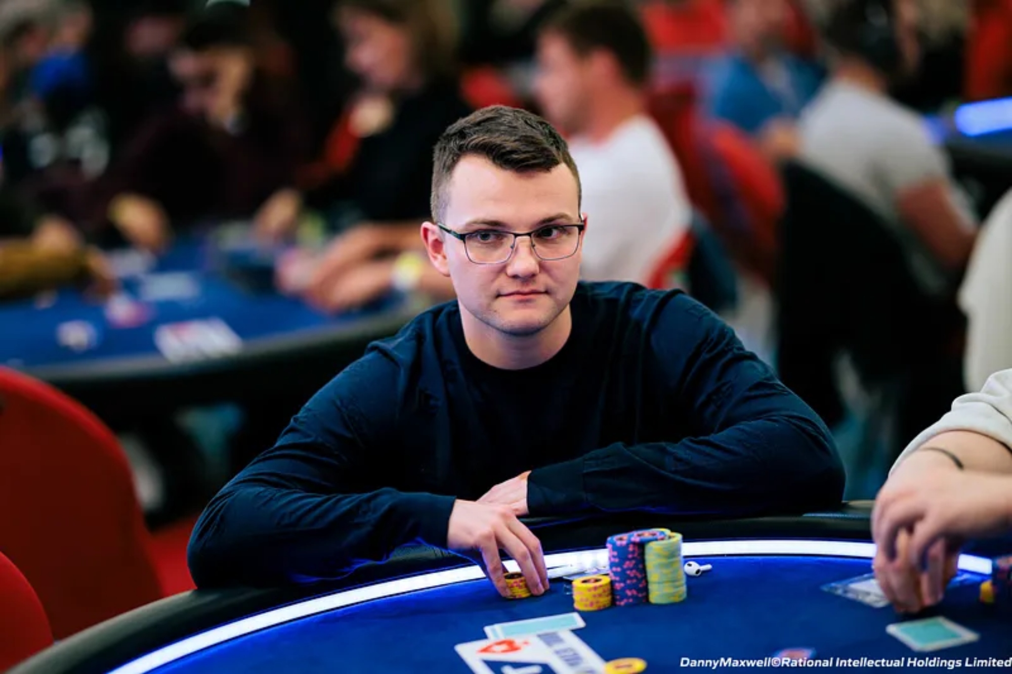 Campeão do ano passado, Alex Kulev é um dos líderes do €100K Super High ...